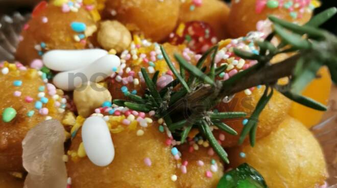 Zeppole di Natale che bontà quelle di Russo de Le Tre Arcate a Piano ...